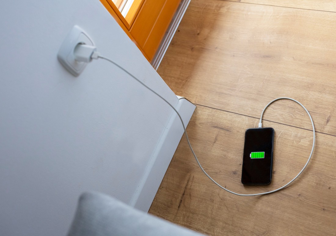 Why Your Phone Overheats When Charging | Rising Tech