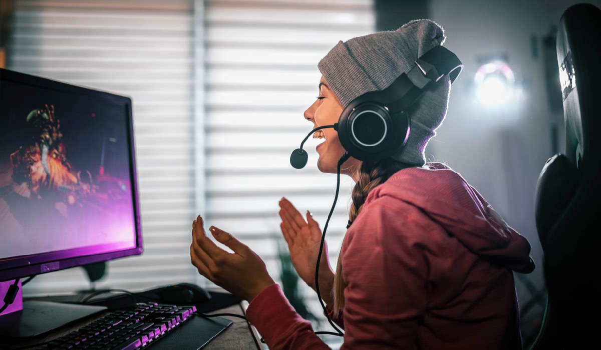 What Is Twitch And How Are People Making Money on It? | Rising Tech