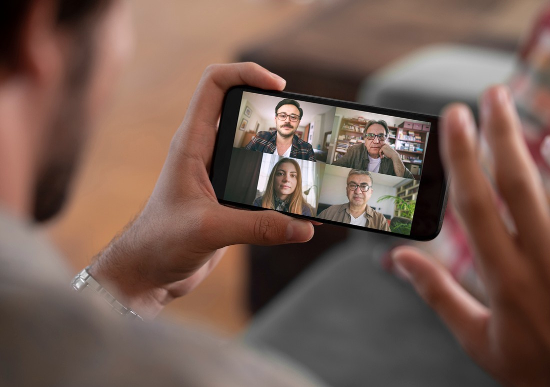 How To Record a Zoom Meeting on Your Phone | Rising Tech