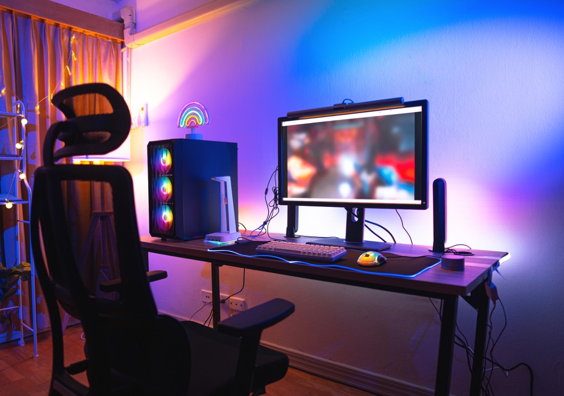 7 Space-Themed Gamer Room Ideas | Rising Tech